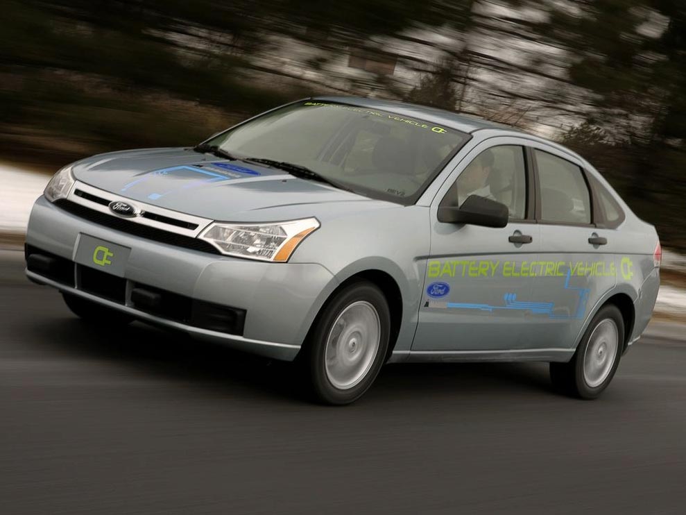 Primul automobil complet electric Ford vine în 2012