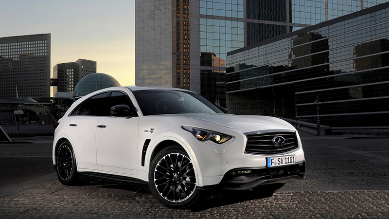120.000 euro costă Infiniti FX50 Sebastian Vettel Edition
