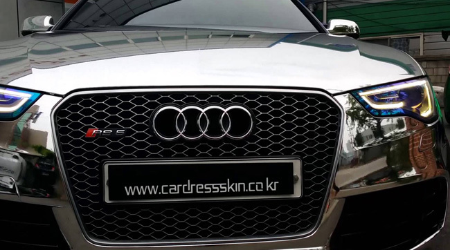 Audi RS5 Silver Chrome - La soare te poţi uita, dar la dânsul, ba! [VIDEO]