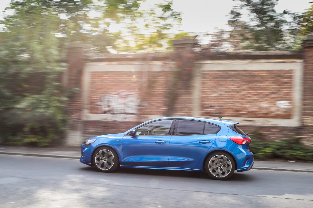 Test drive Ford Focus ST Line - Noul model impune o imagine mai ...