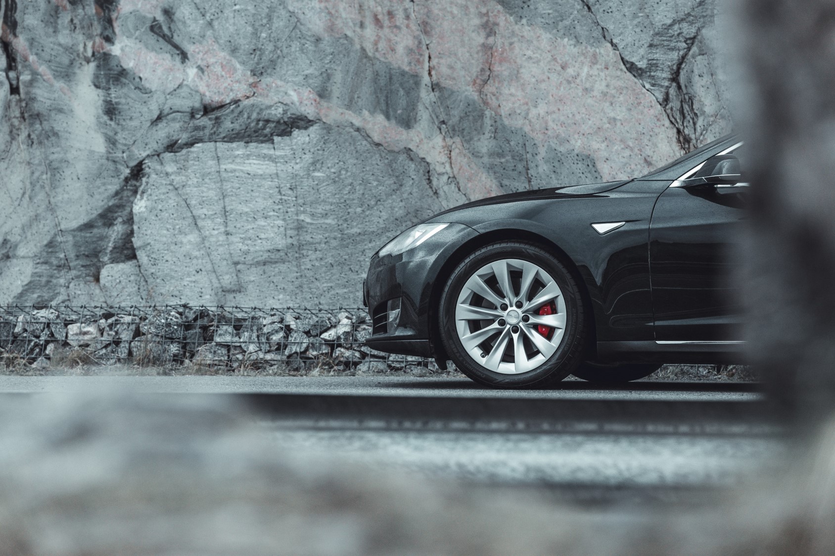 Nokian lansează două noi anvelope: Powerproof şi Wetproof