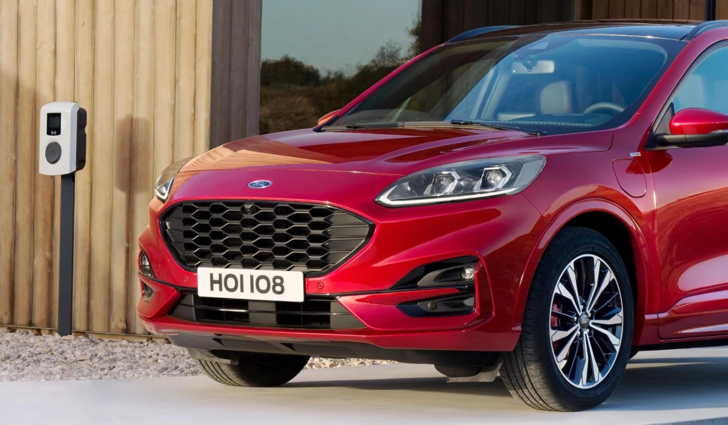 Noul Ford Kuga va fi disponibil din 2020. Noua generaţie vine cu un ...