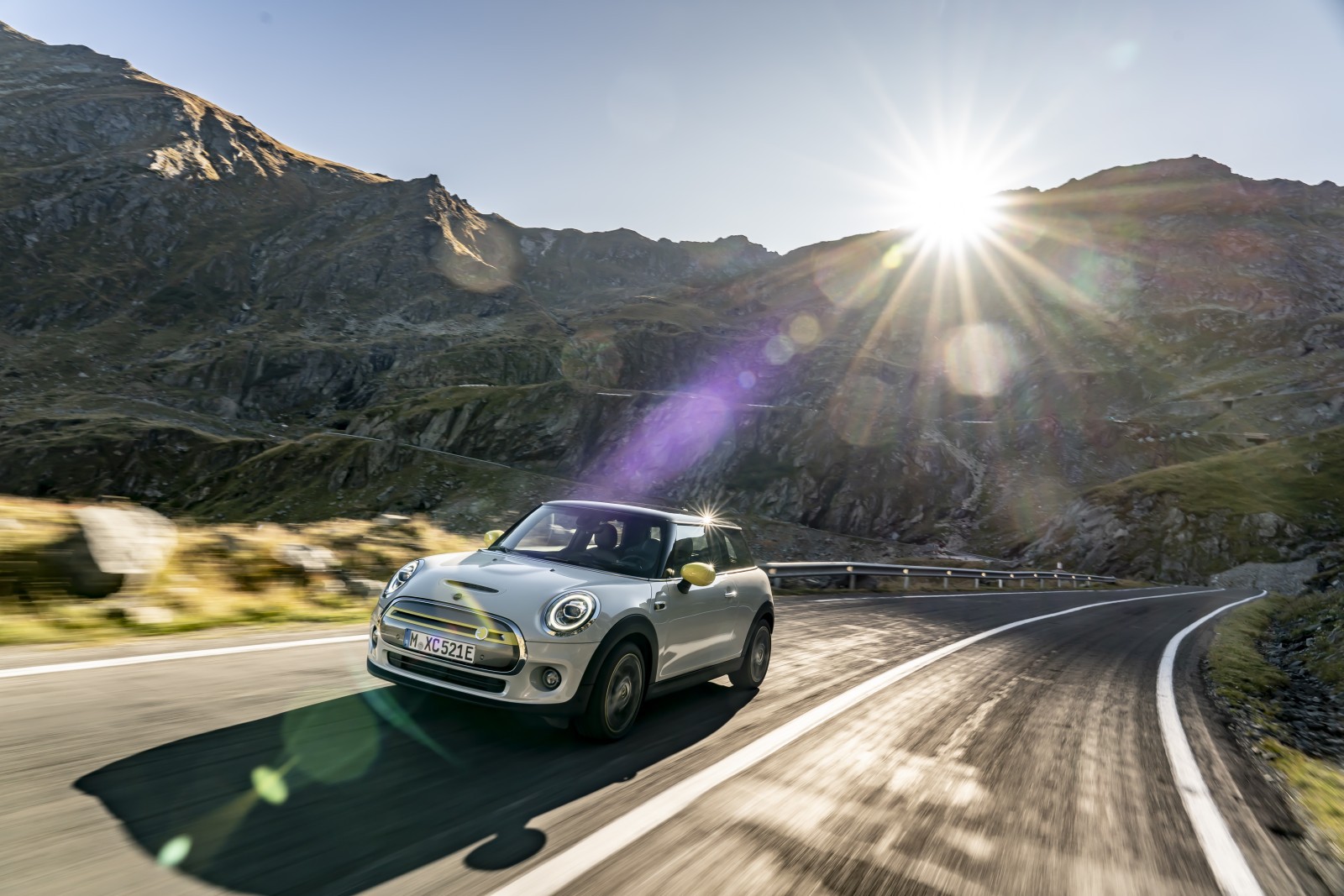 Mini Cooper SE în România - Unul dintre cele mai căutate modele pe site ...