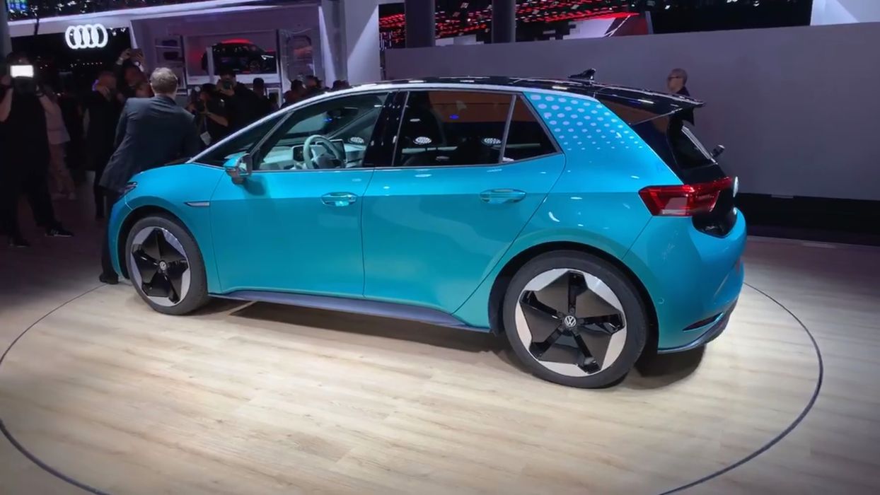 Volkswagen a demarat producţia modelului electric ID.3. Grupul VW dă ...