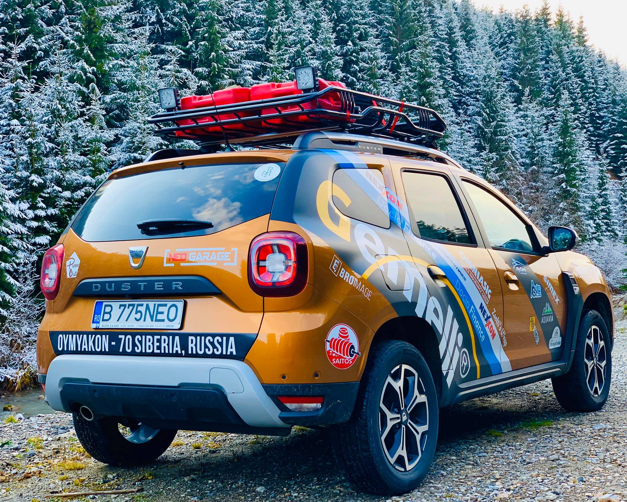 Doi români pleacă în Siberia cu o Dacia Duster. Au mai fost cu un Logan