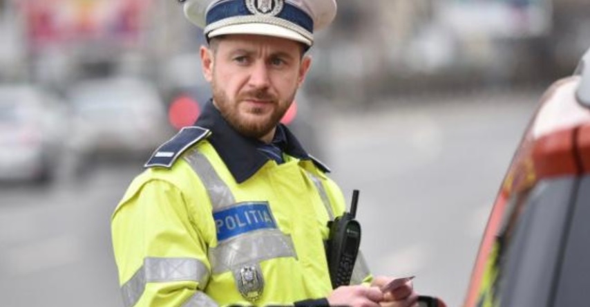 Șofer prins cu 151 km/h în zonă de 80: ”Păi, nu poate motorul mai mult”