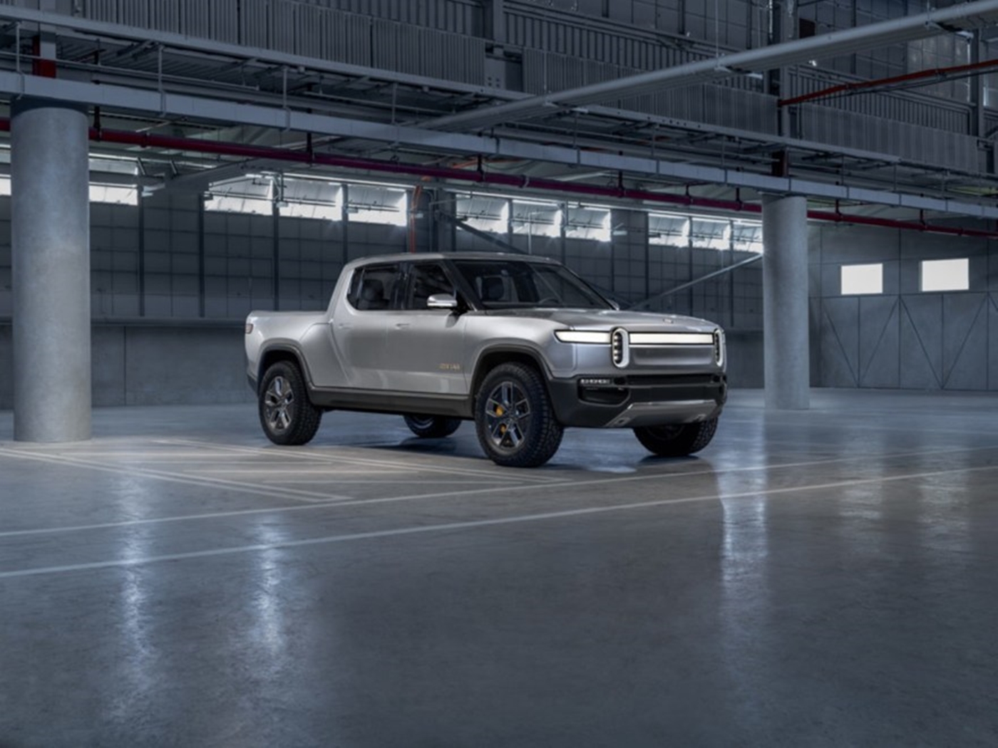 Chiar este Rivian R1T rival pentru Tesla Cybertruck? Cât costă noul ...