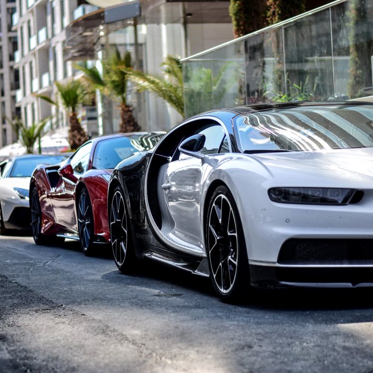 Cum arată și cui îi aparține cea mai scumpă mașină din România?