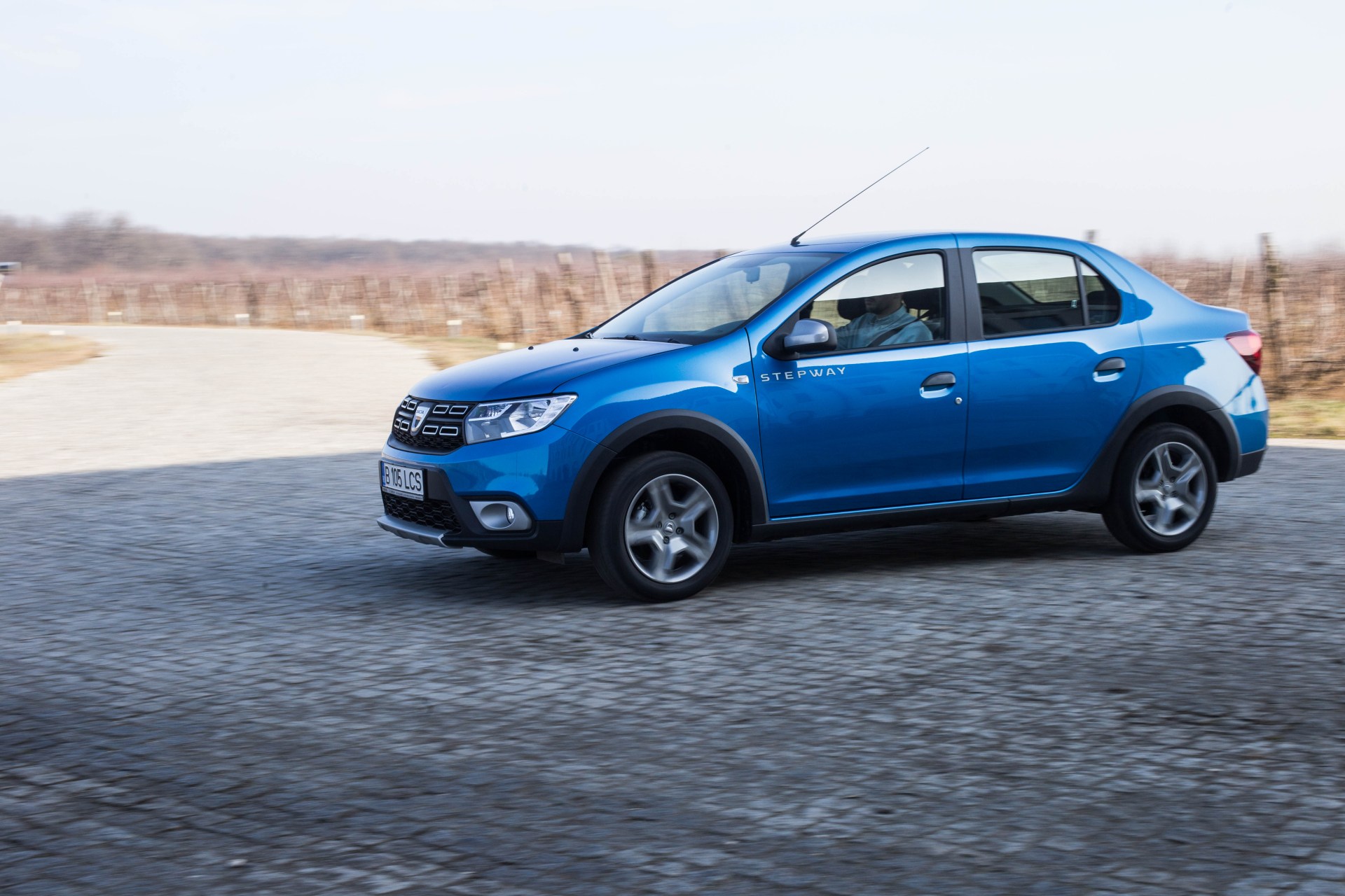 Test drive Dacia Logan Stepway. Cum se conduce cel mai nou Logan?