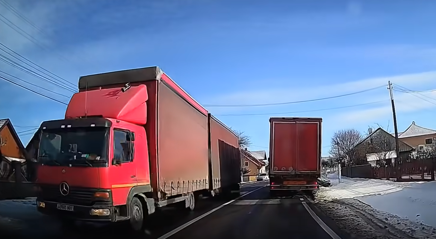 Un șofer de 79 de ani face o depășire cu Loganul său pe linie continuă ...