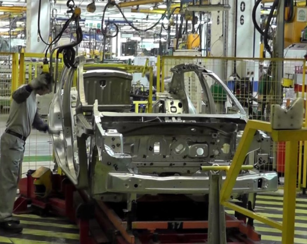 Închide Renault uzina Dacia? Ce spun reprezentanții uzinei din Mioveni?