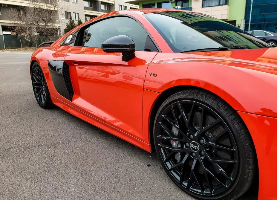 Cât costă cel mai scump Audi R8 scos la vânzare pe autovit.ro