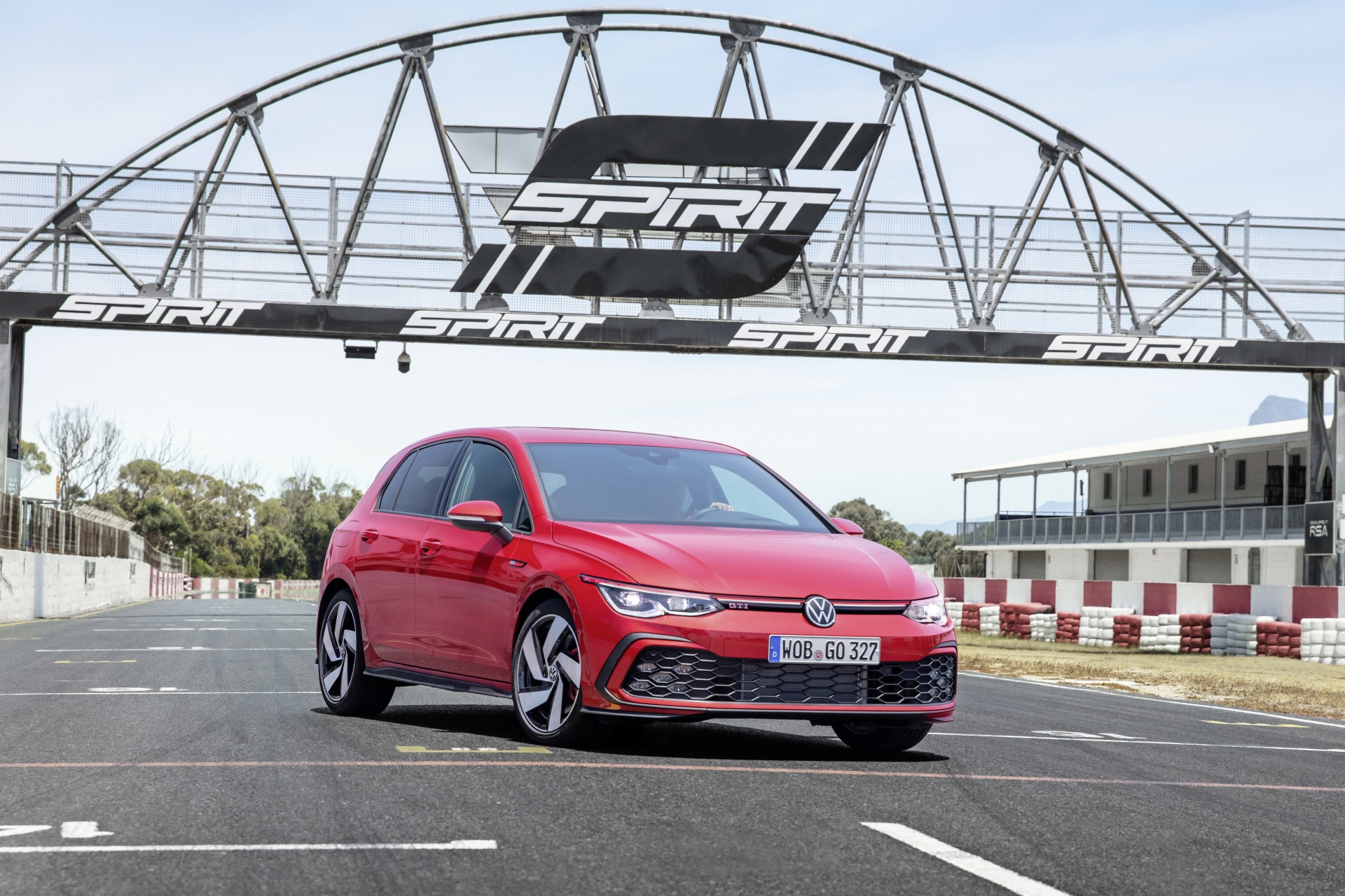 Noul Volkswagen Golf GTI este mult mai rapid decât vechiul model