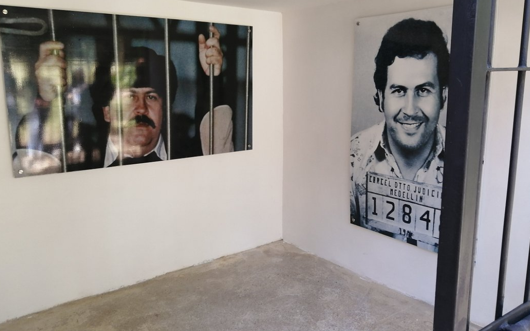 Mașinile lui Pablo Escobar. Imagini de la muzeul din Medellin