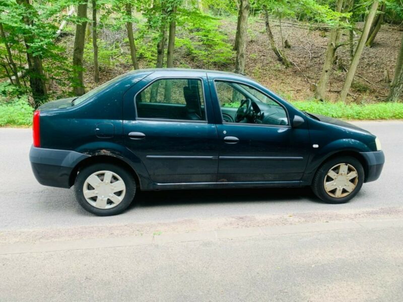 Cât costă și cum arată cele mai ieftine Dacia Logan rulate, scoase la ...