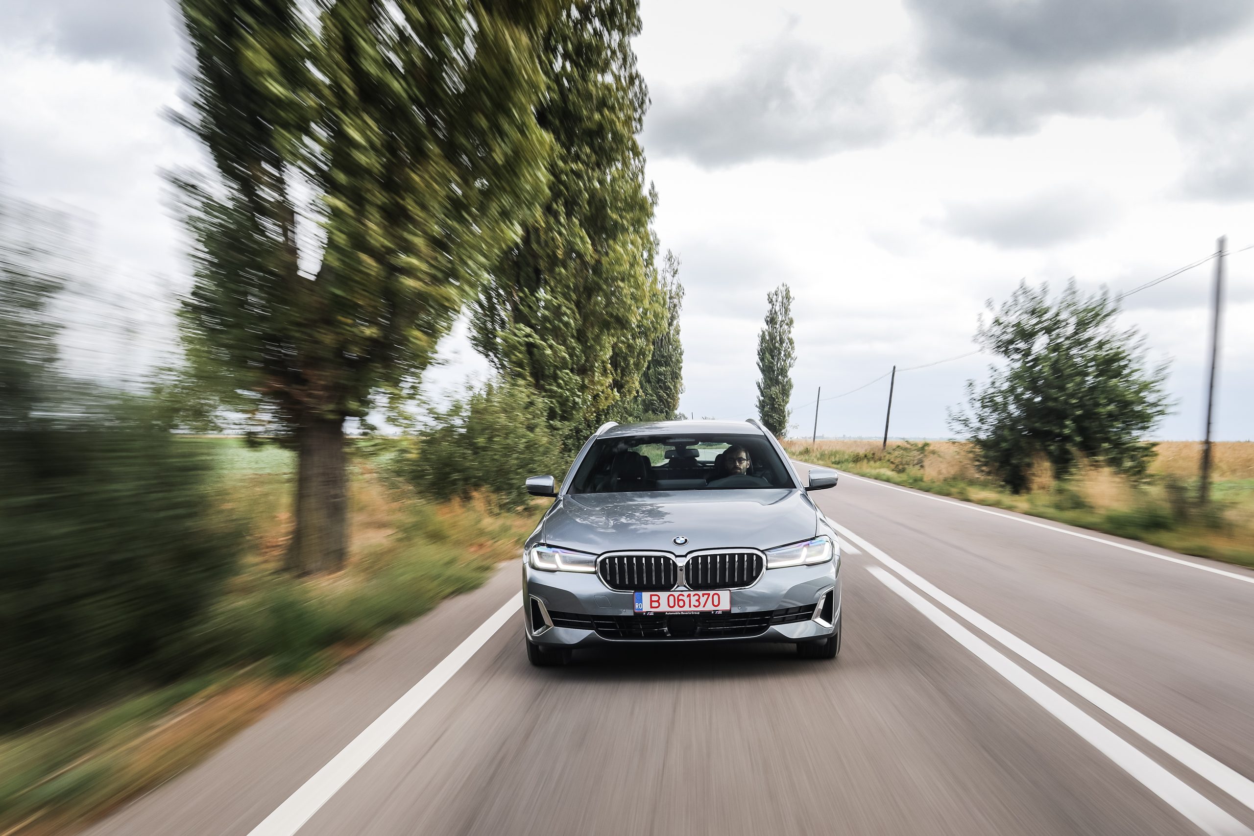 Test drive BMW Seria 5 facelift - Asul din mânecă