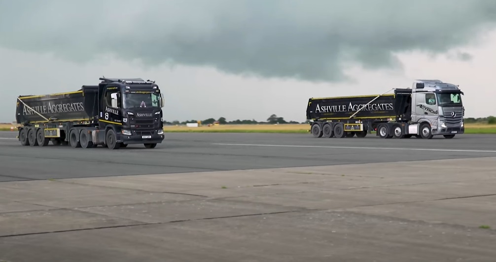Scania versus Mercedes-Benz. S-au luat camioanele la întrecere! VIDEO