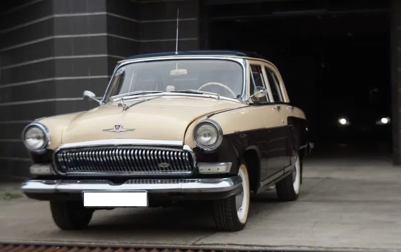 Cât costă singura Volga de pe autovit.ro. Mașina a fost importată din ...