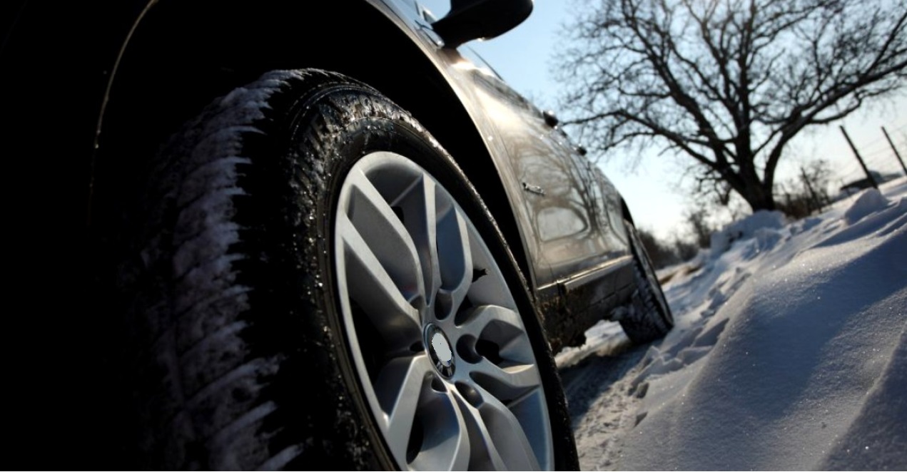 Pentru drumuri grele! Ce mașini își cumpără Compania Națională de ...