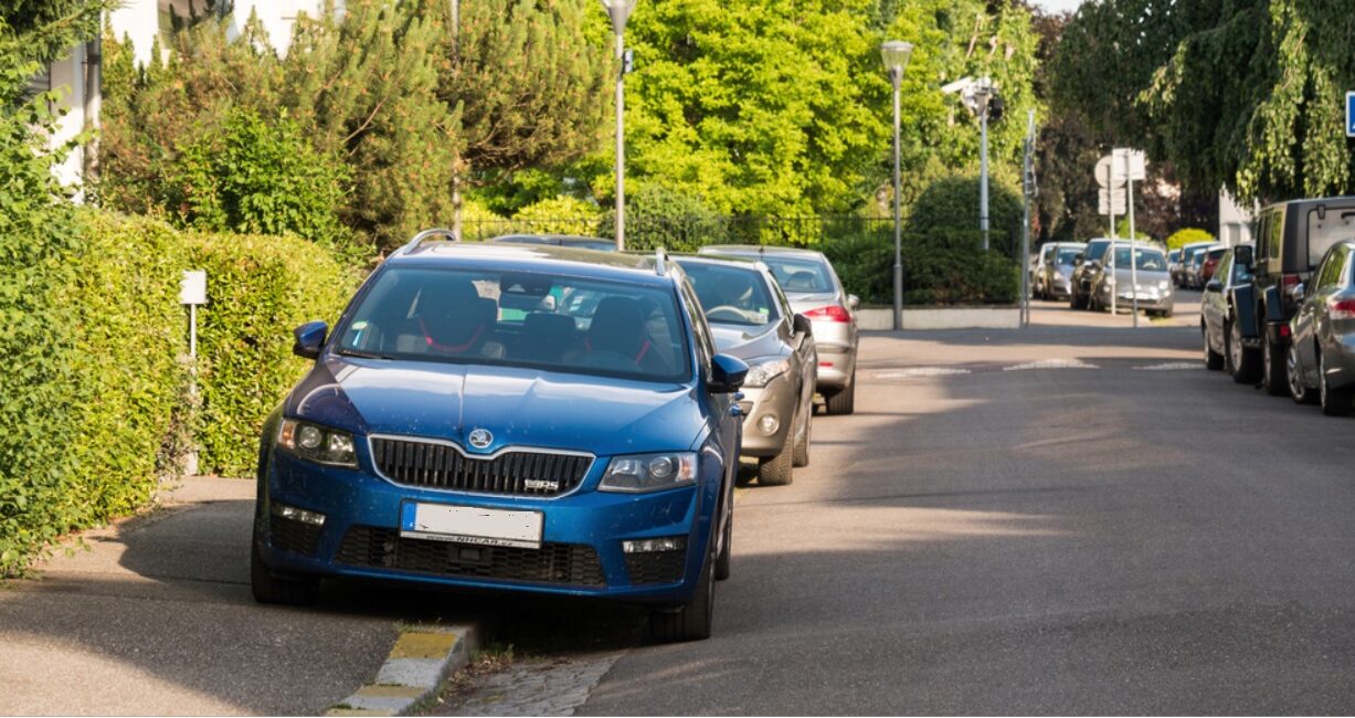 Este oficial! Posesorii de mașini fără loc de parcare din Sectorul 4 ...