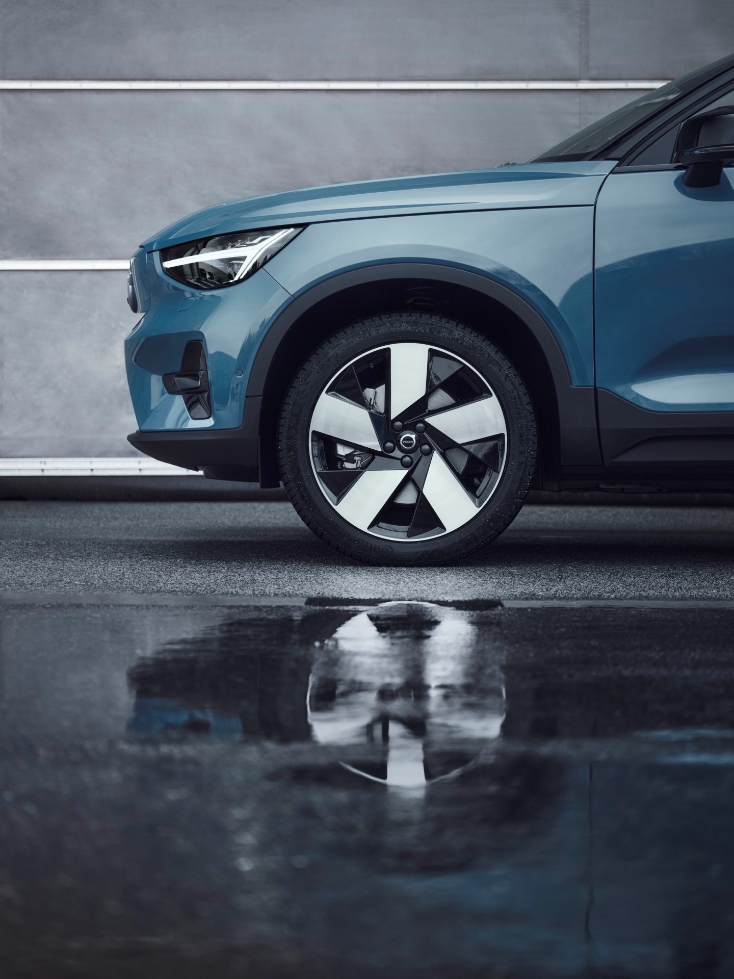 Volvo C60. Constructorul suedez lucrează la un nou SUV coupe electric