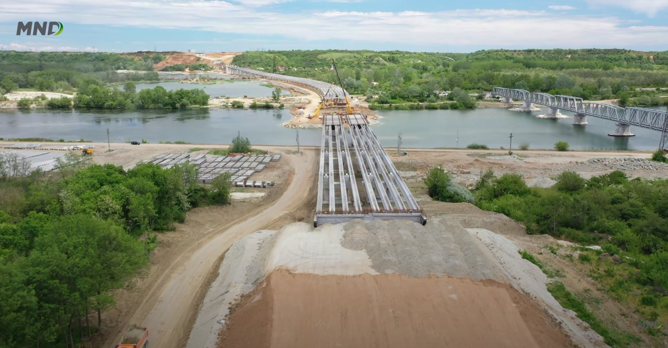 Imagini spectaculoase cu noul pod peste Olt de pe DX12 Craiova - Pitești