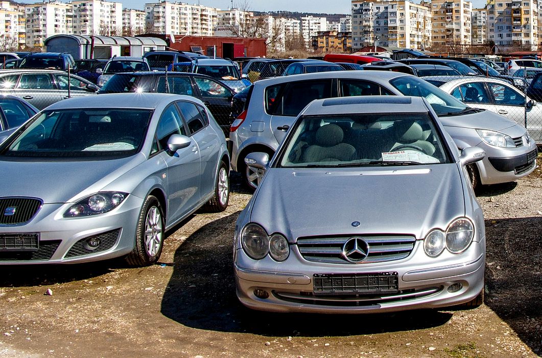 Premierul Cîțu declară război importurilor de mașini second hand