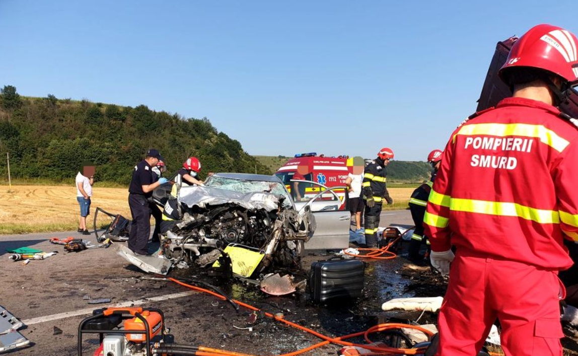 Dramă pe "Drumul morții" E85! Accident grav cu șapte persoane decedate