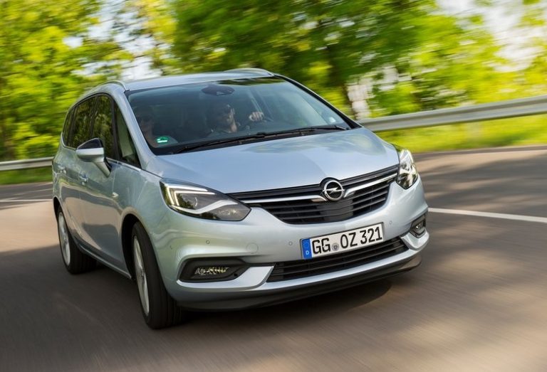 Top 7 mașini cu 7 locuri: Confortabile, fiabile și economice