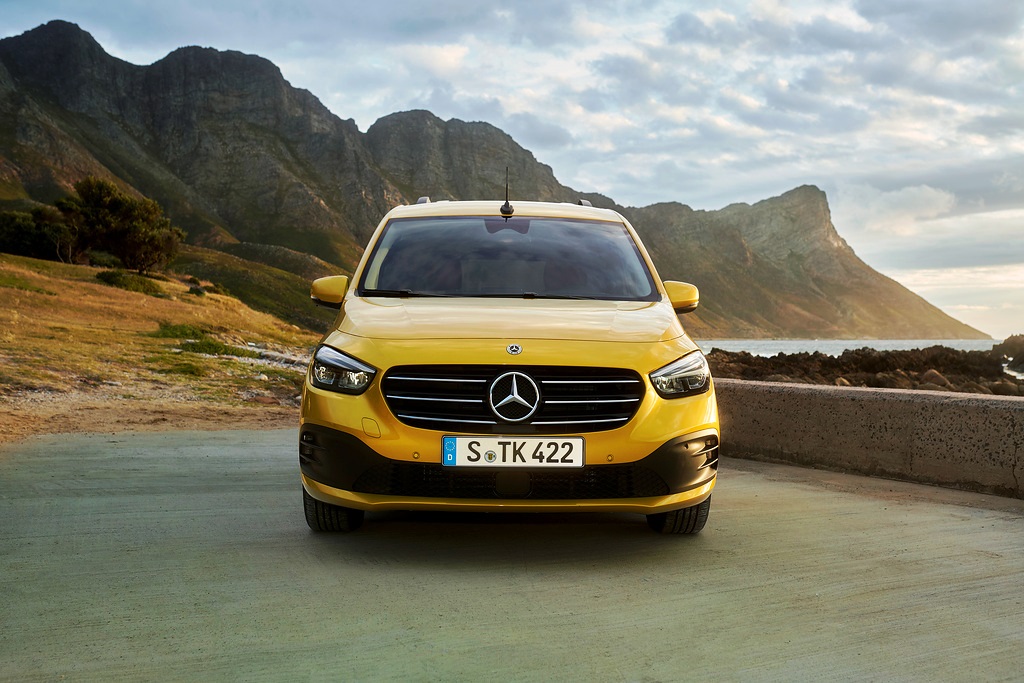 Noul Mercedes-Benz Clasa T este disponibil pentru comandă. Cât costă în ...