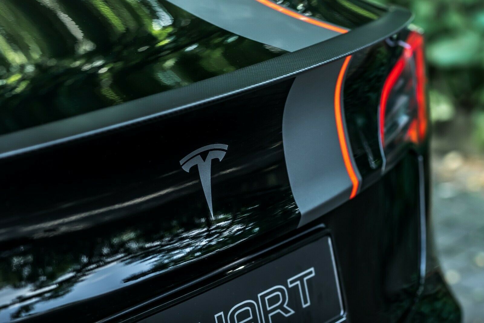 Cum arată o Tesla Model 3 după ce a ieșit din atelierul de tuning al ...