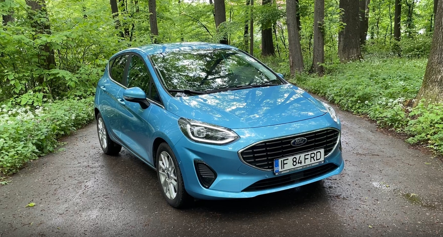 Ford Fiesta Titanium: Prezentare statică exterior - interior