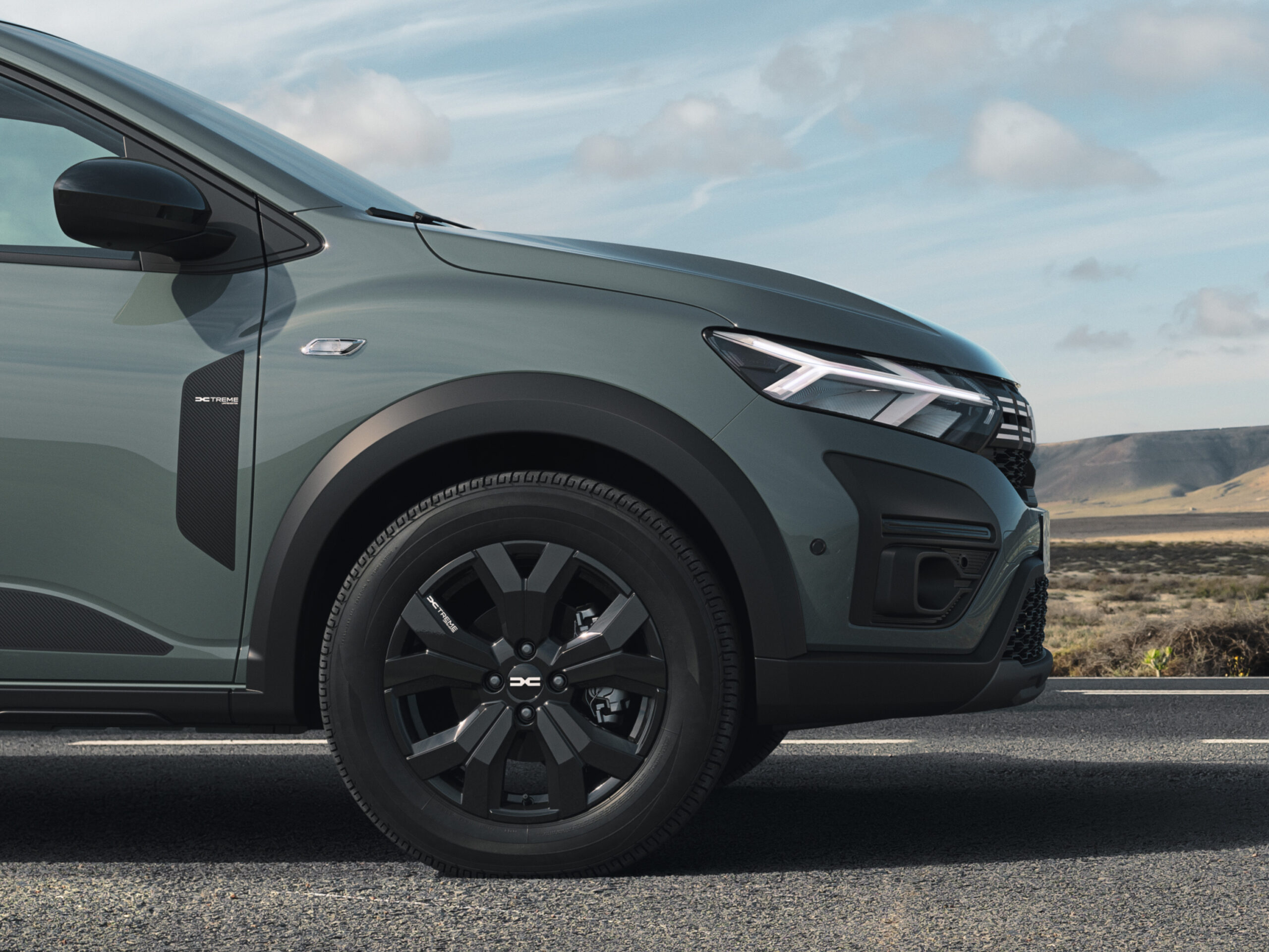 Dacia anunță oficial că motorul hibrid cu care va fi echipat noul ...