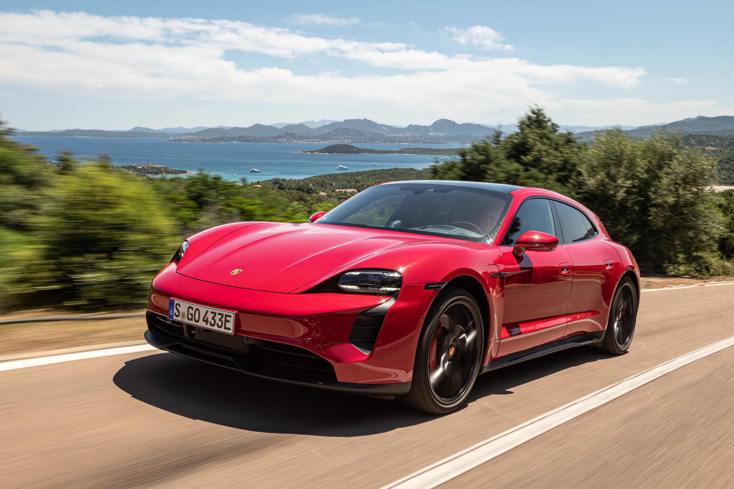 Nemulțumiri din partea proprietarilor de mașini electrice: Porsche ...