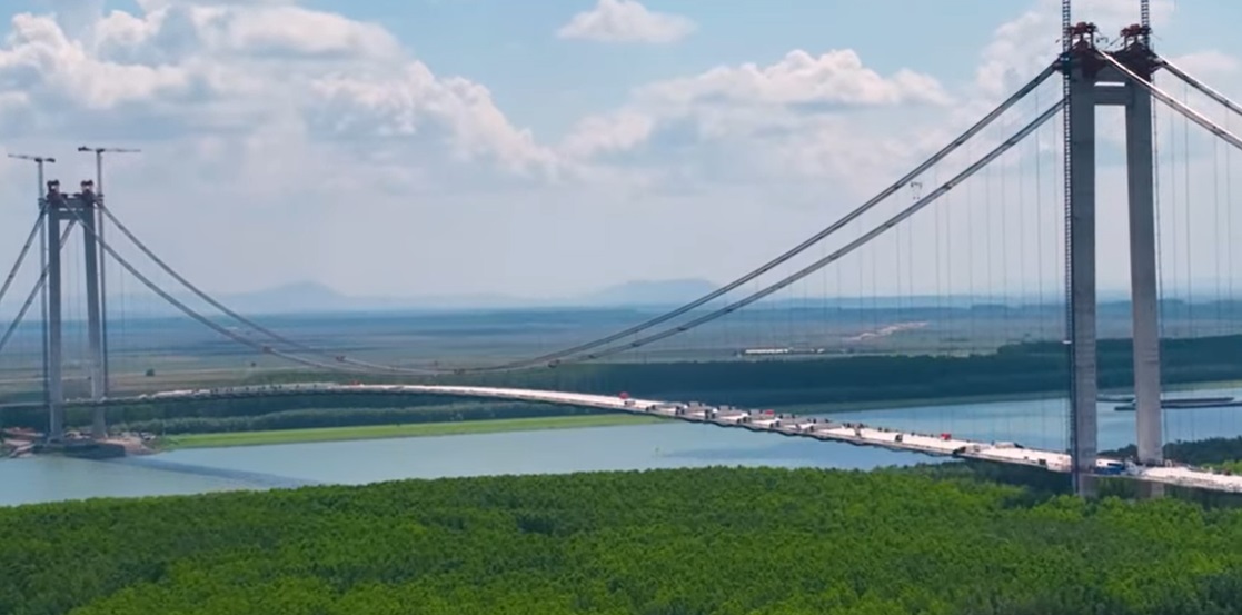 VIDEO: Noi imagini cu podul peste Dunăre de la Brăila. „Golden Gate” ar ...