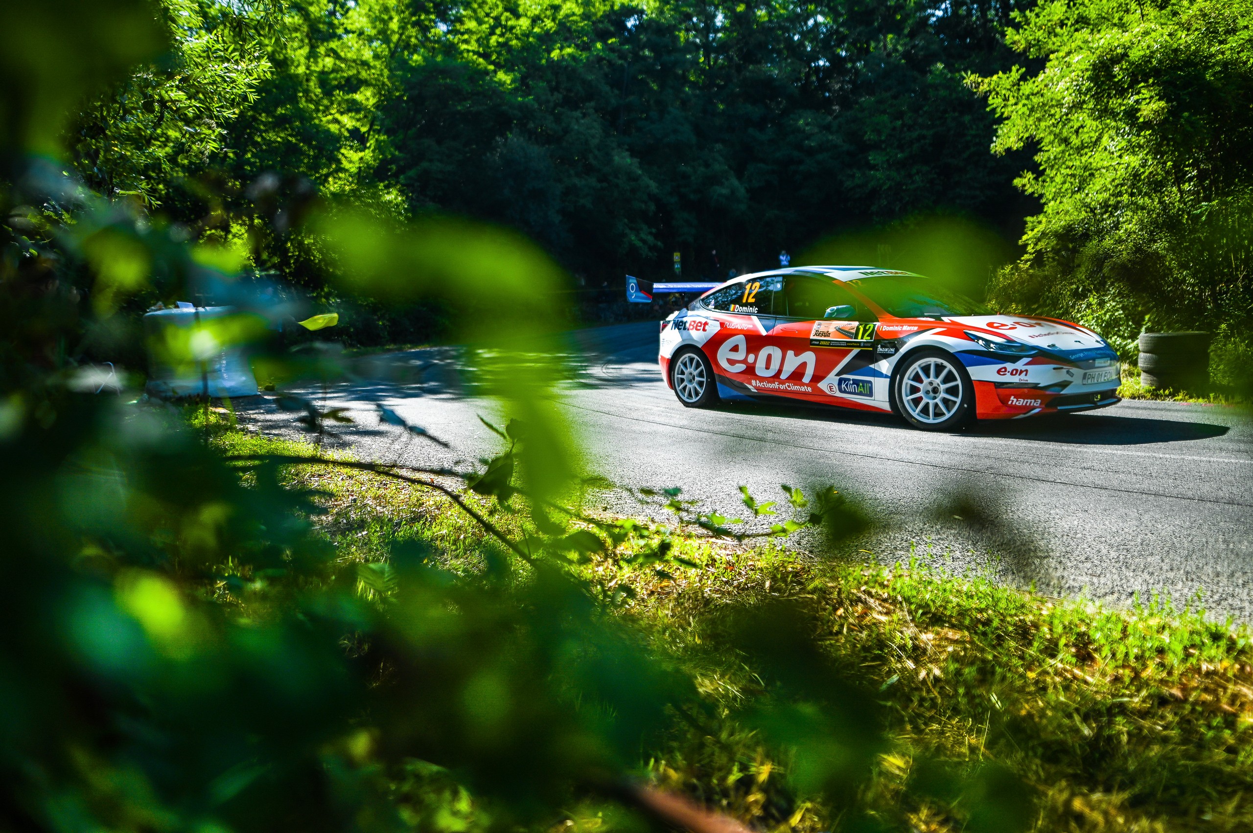 Dominic Marcu și Tesla Model 3 Performance iau startul în acest weekend ...