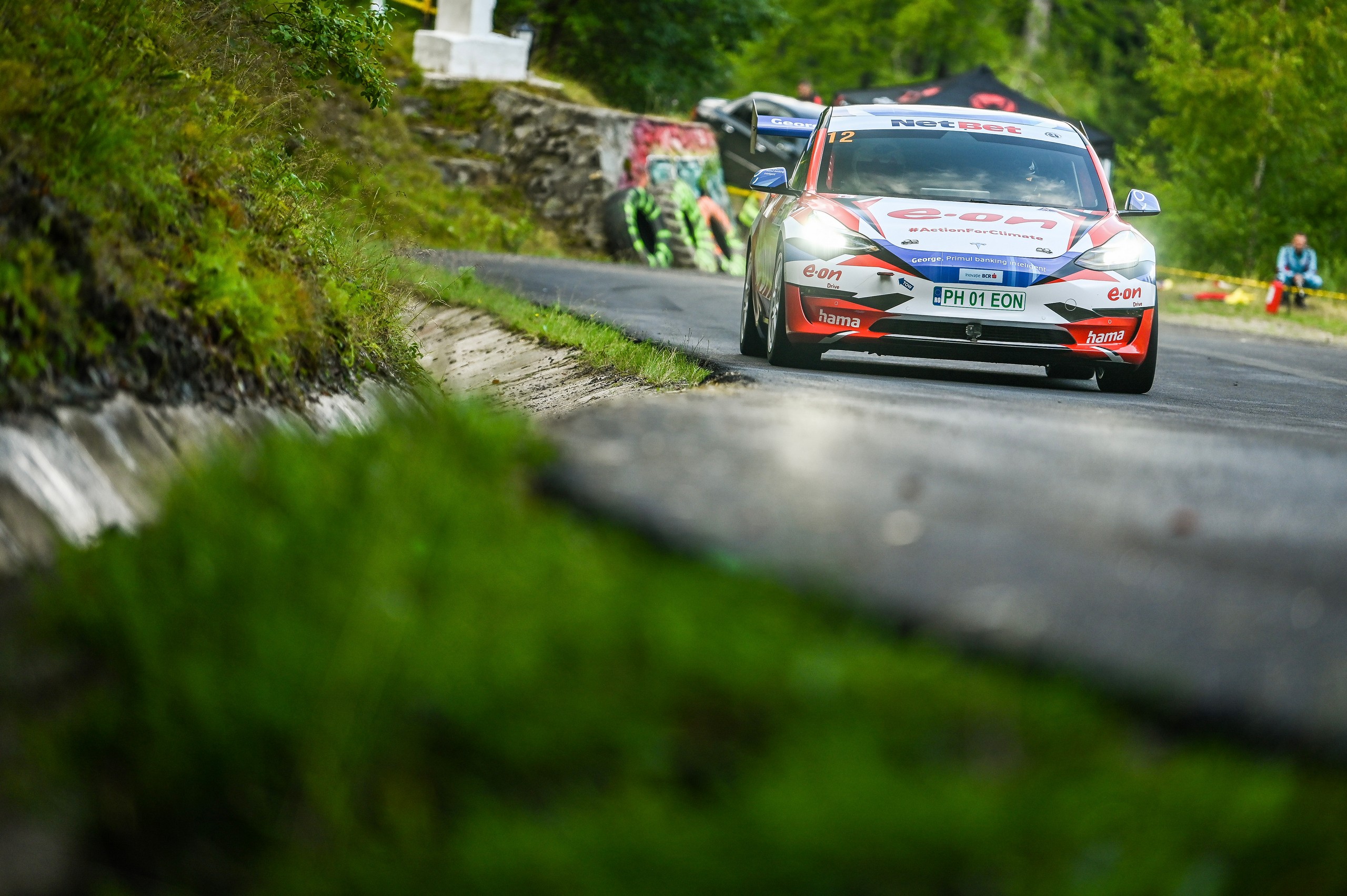 Dominic Marcu și Tesla participă la Campionatul Național de Viteză în ...