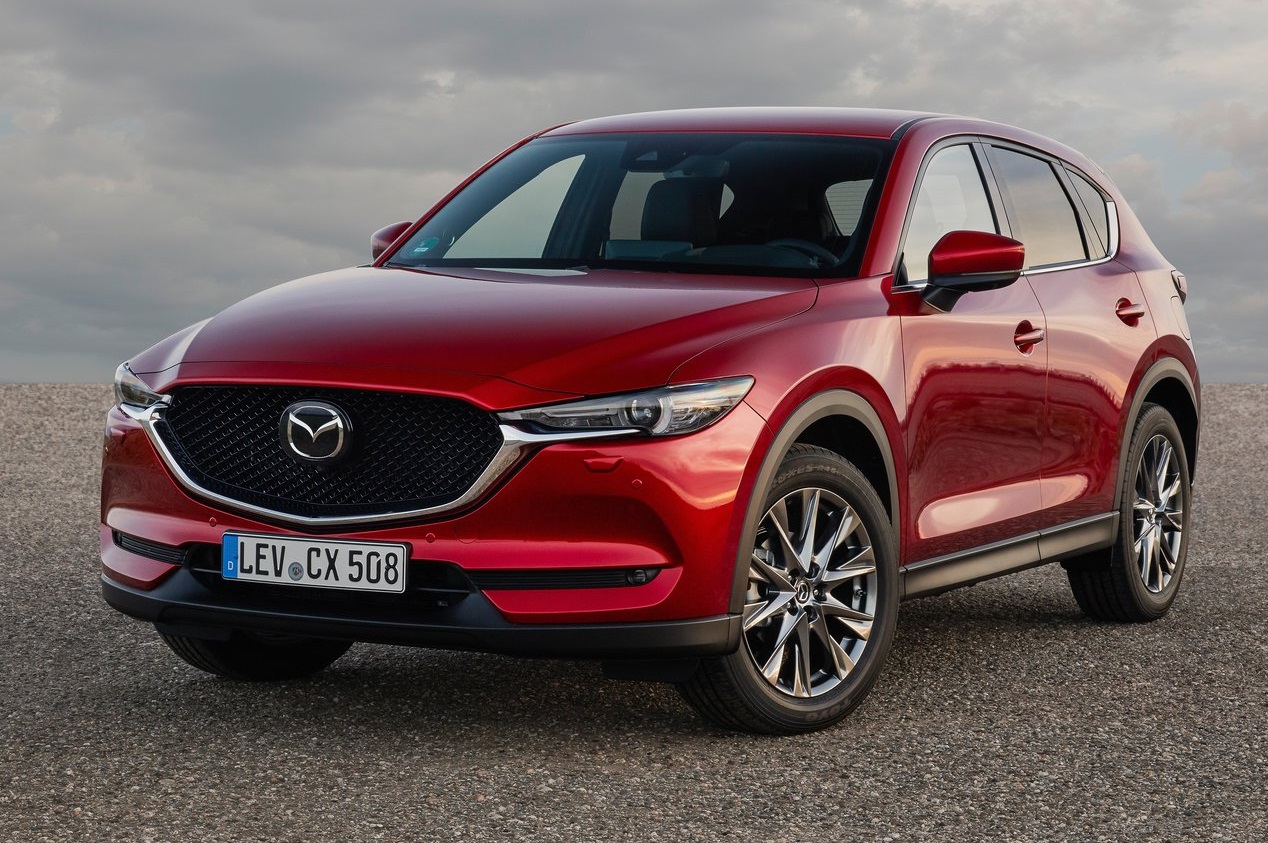 Primele imagini spion cu noua Mazda CX-5. Noua generație a SUV-ului va ...