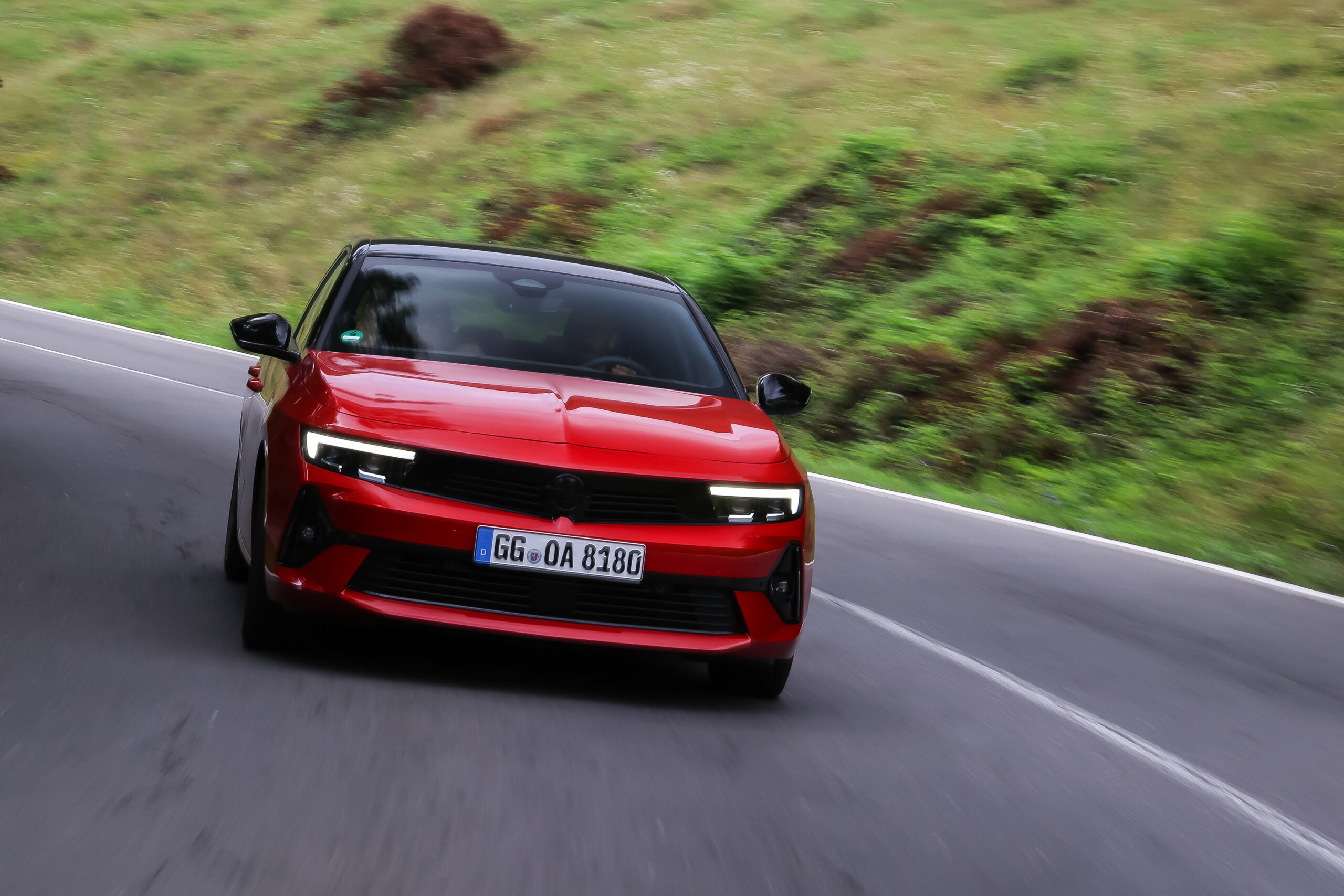 Test drive cu noul Opel Astra - Mașină germană cu parfum franțuzesc