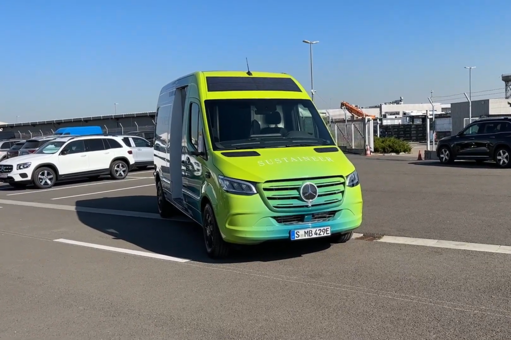 Mercedes-Benz Sustaineer este un van electric care purifică aerul - VIDEO