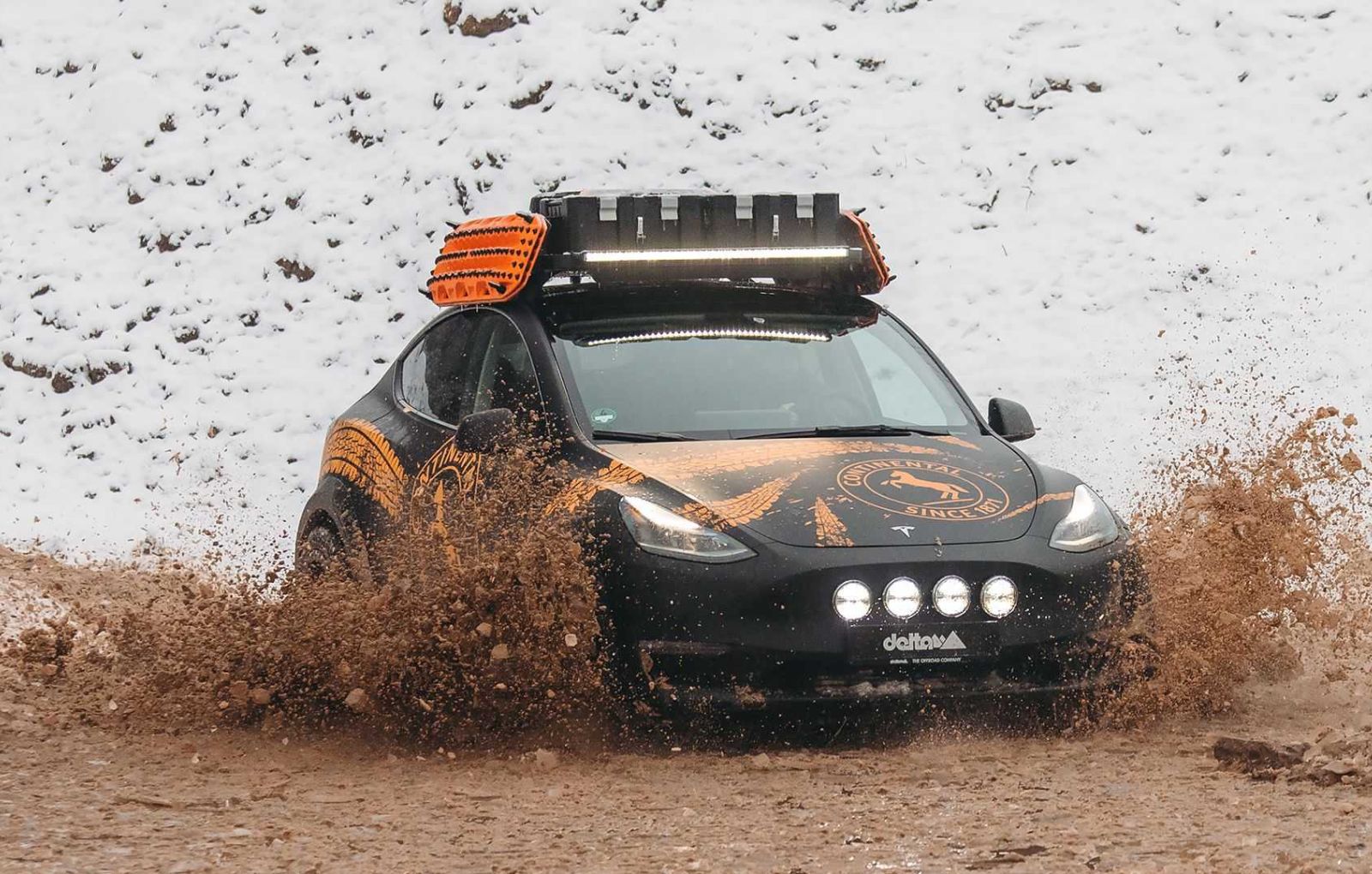 Tesla Model Y, modificată în Germania pentru a putea rula în off-road