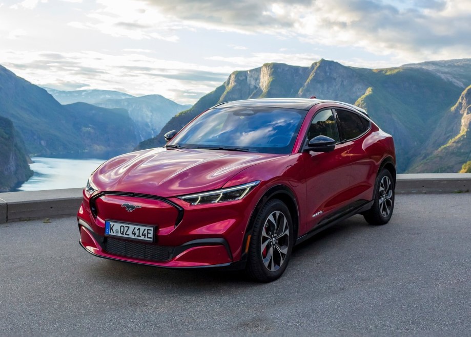 Modelele electrice Ford nu se vând, iar loturile dealerilor s-au umplut ...