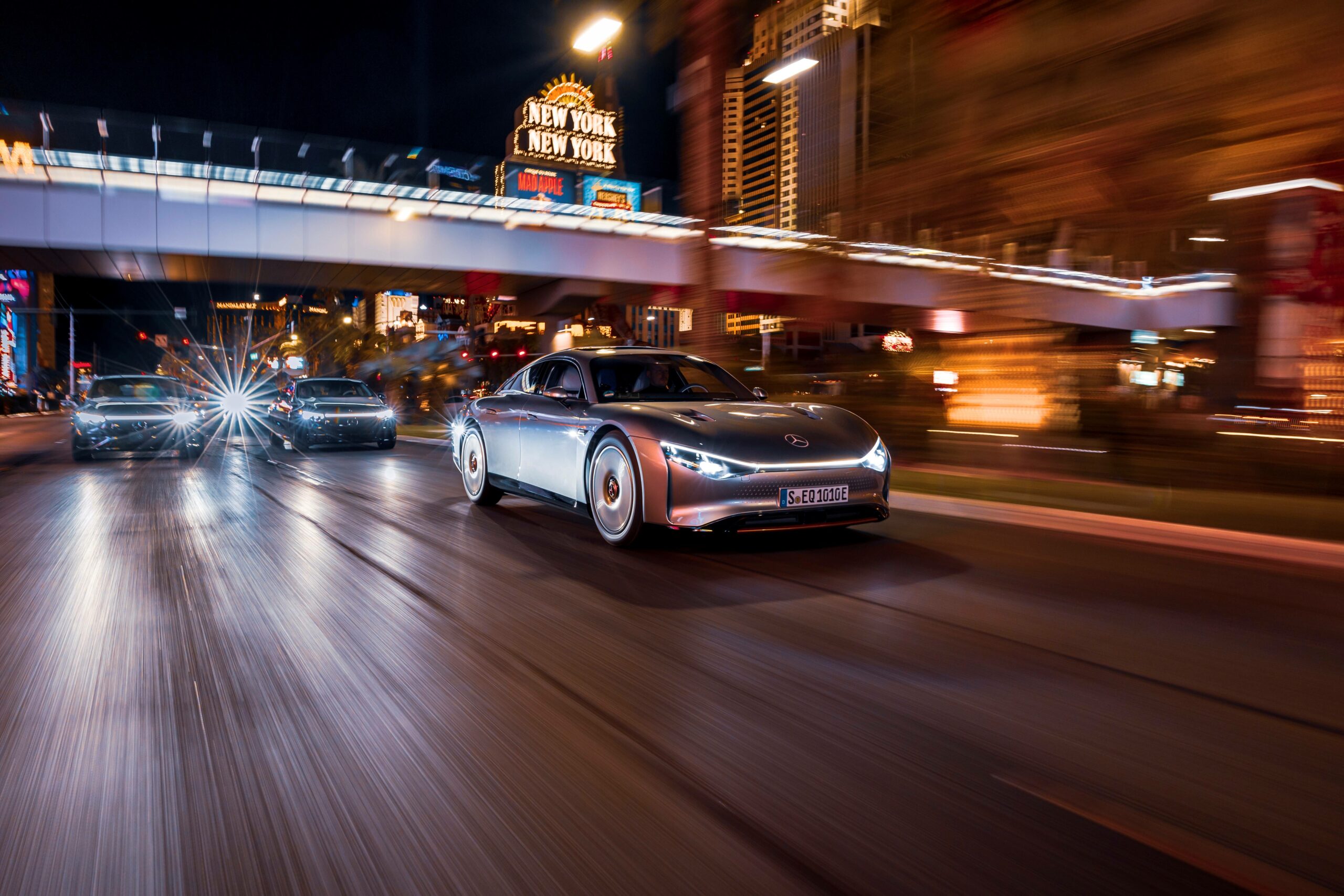 Noutățile Mercedes-Benz la CES 2023. Vision EQXX a fost atracția ...