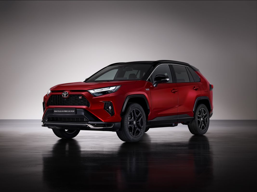 Lista de comenzi deschisă pentru Toyota RAV4 GR Sport. Cât costă în România