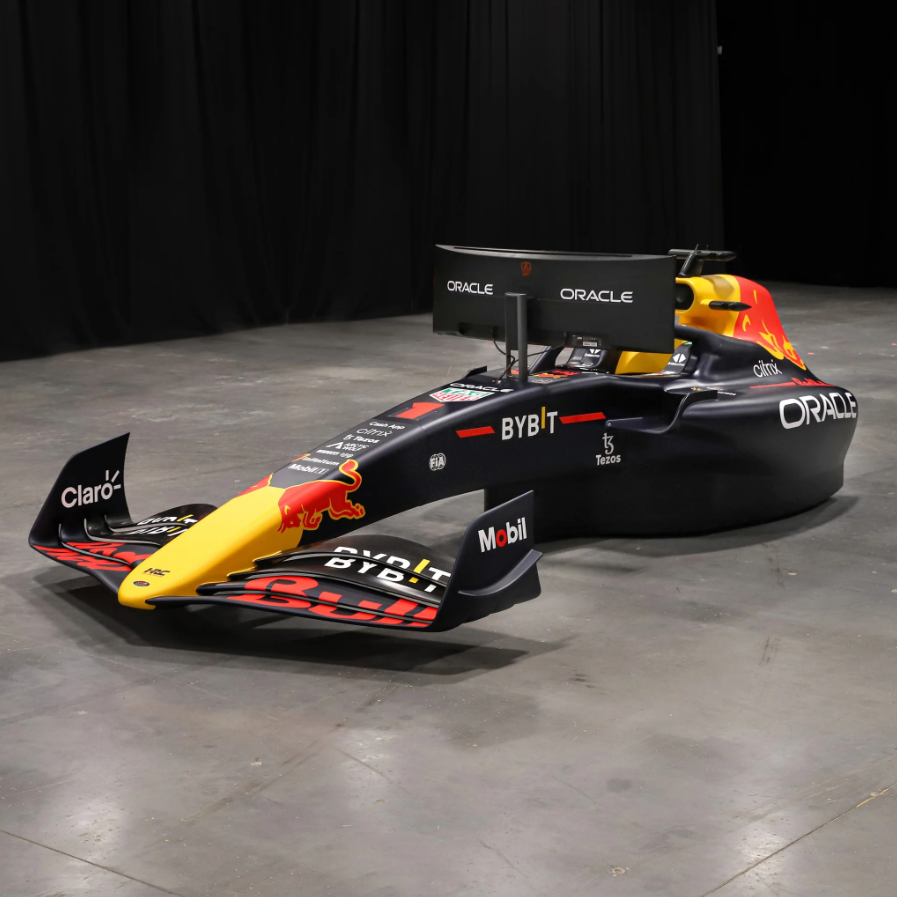 Formula 1 ajunge de pe circuit în sufragerie. Simulatorul Red Bull ...