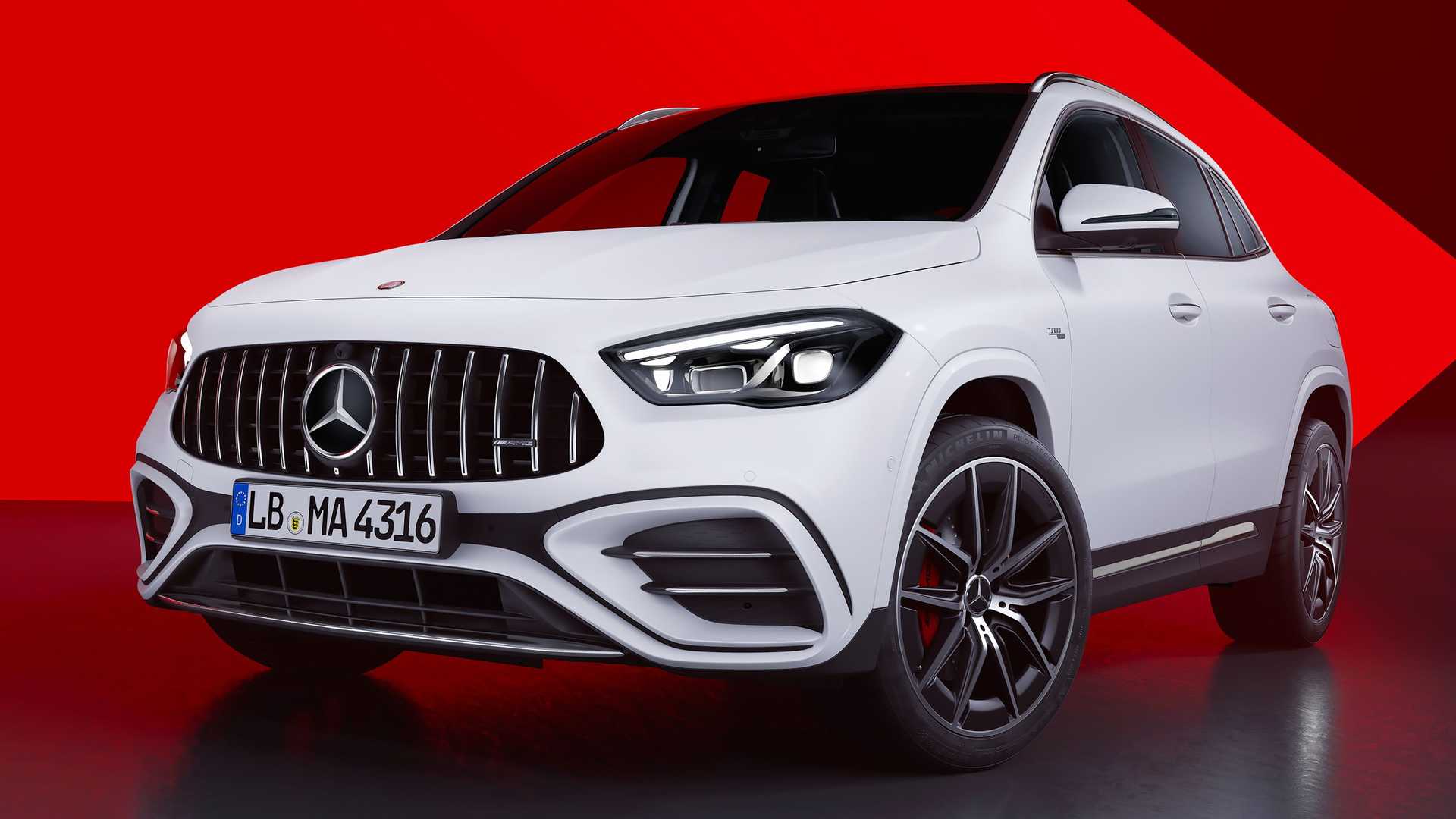 Mercedes-Benz prezintă noile GLA și GLB facelift: noutăți la exterior ...