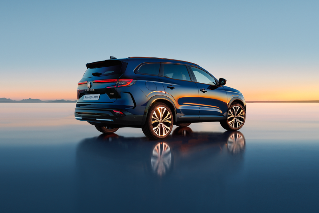 Renault a dezvăluit noua generație a lui Espace. Modelul francez este ...