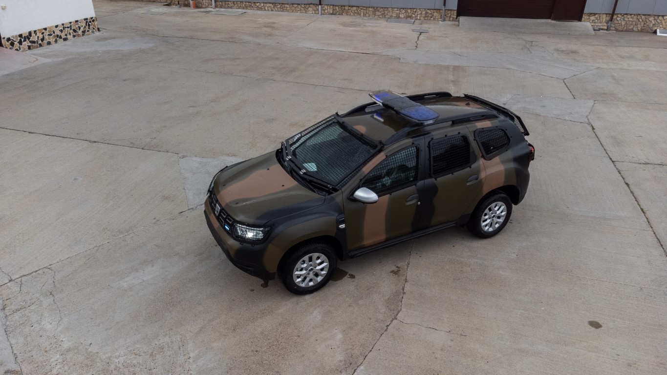 Dacia Duster Army este pregătită să înfrunte cele mai grele misiuni ...
