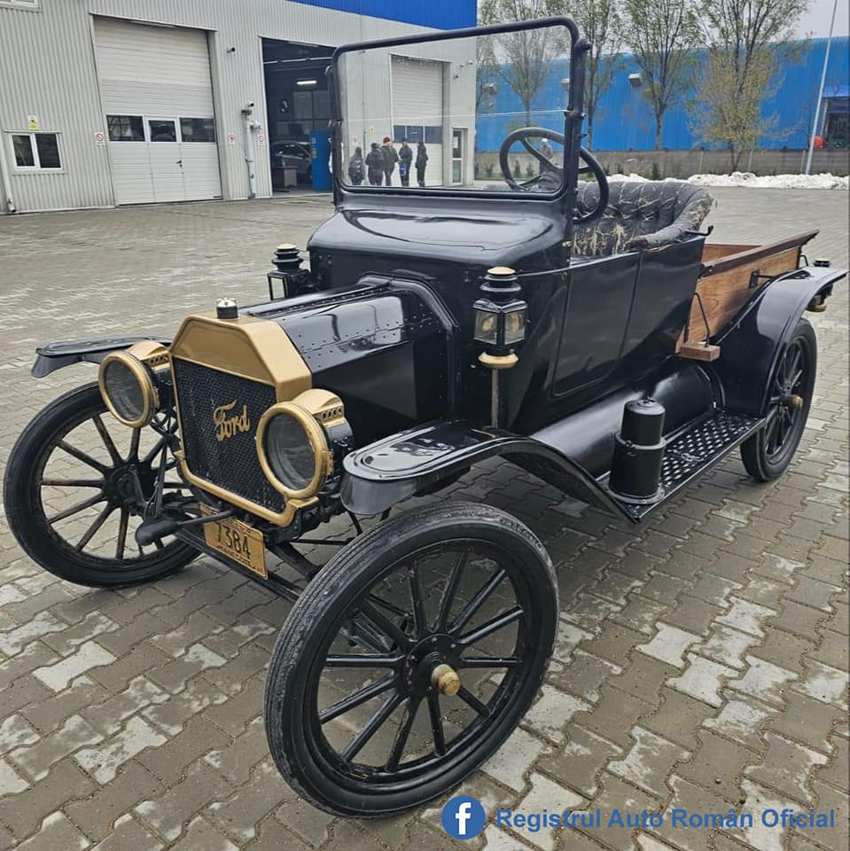 Istorie pe patru roți: un Ford Model T a fost surprins la Registrul ...