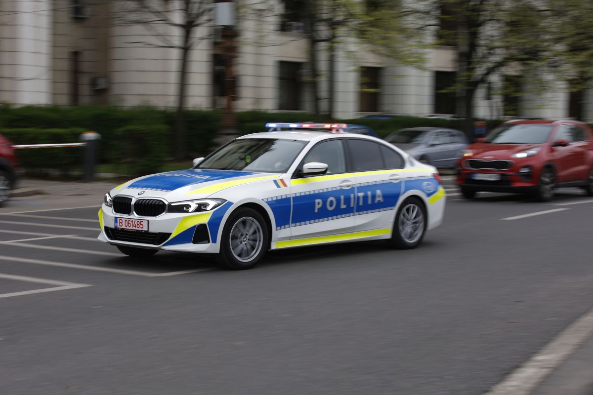 Recomandări de la Poliția Română pentru șoferii care călătoresc în ...